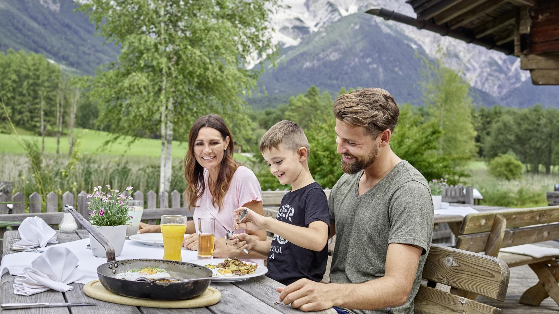 Tirol mit Kindern entdecken: Griaß enk!