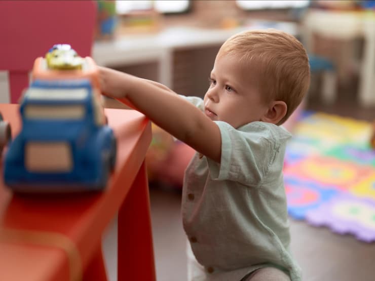 Kinderarzt beschreibt 10 Anzeichen für frühkindlichen Autismus