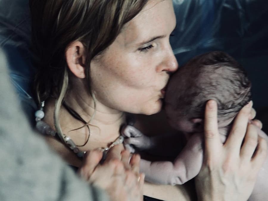 Hebamme Sissi Rasche über ihre 4. Hausgeburt: "Diesmal war es anders!"