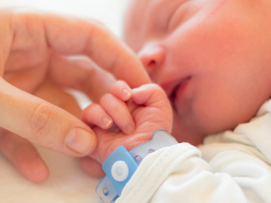 Glückwünsche zur Geburt: Hallo Baby!