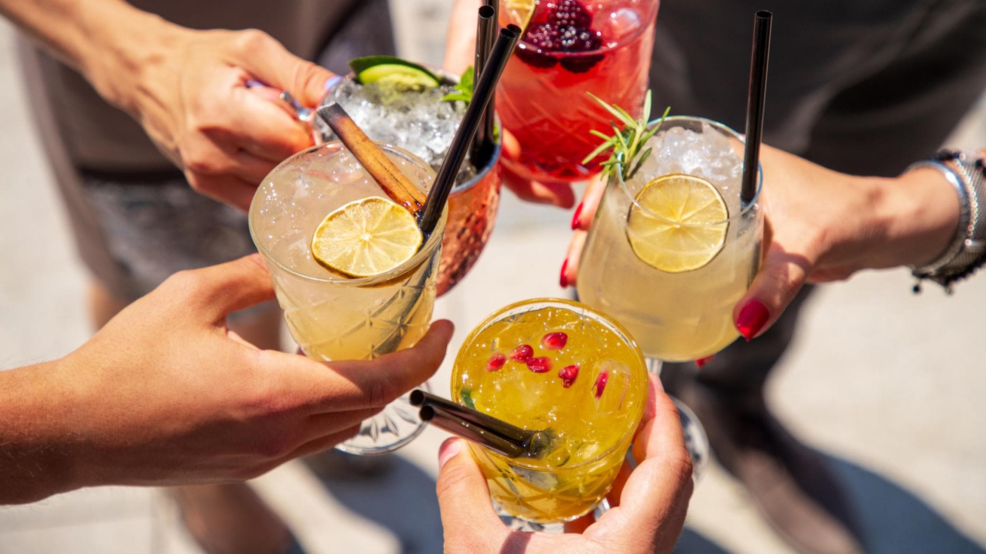 Alkoholfreie Cocktails für die Schwangerschaft: 5 Rezepte