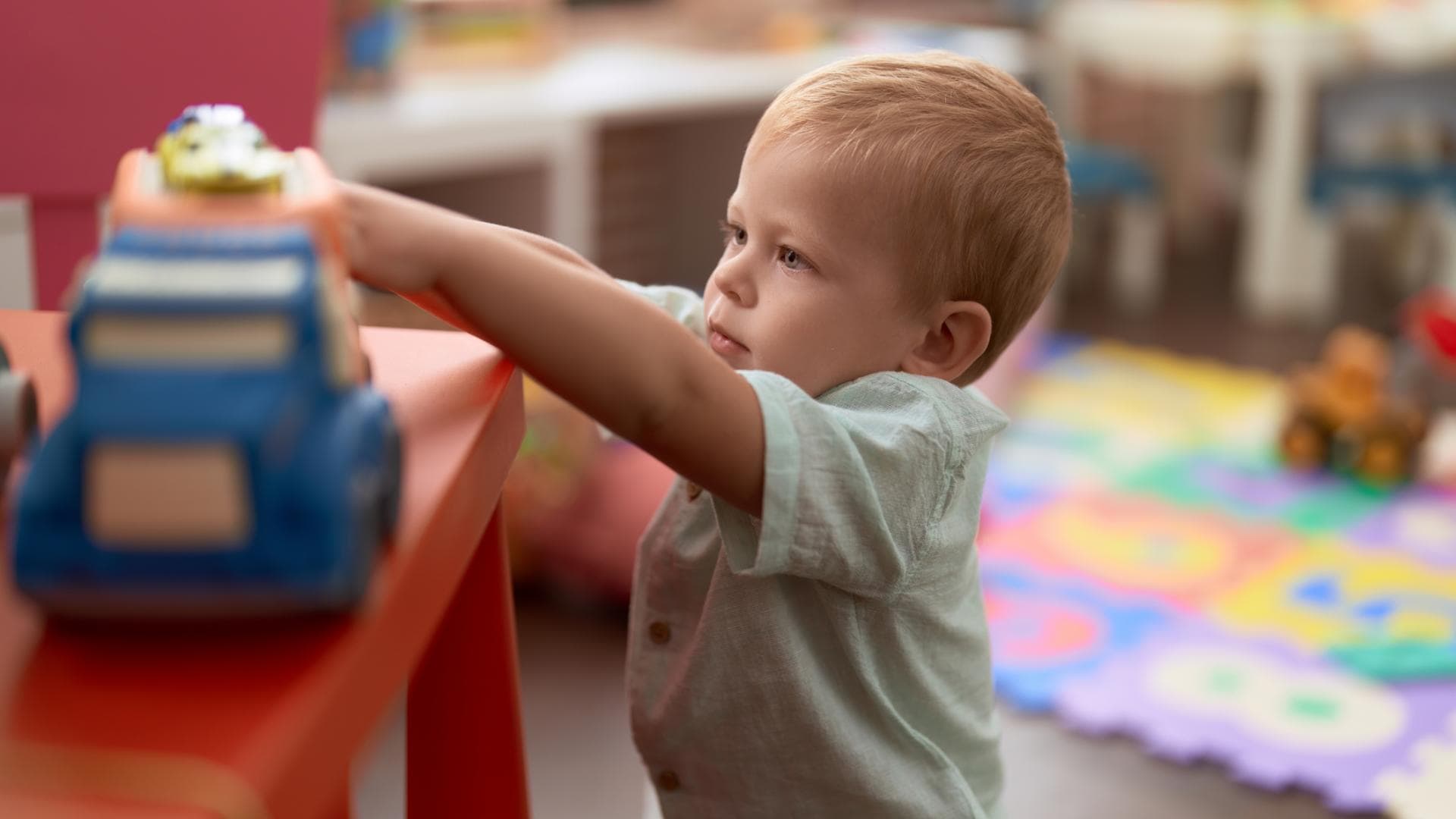Kinderarzt beschreibt 10 Anzeichen für frühkindlichen Autismus