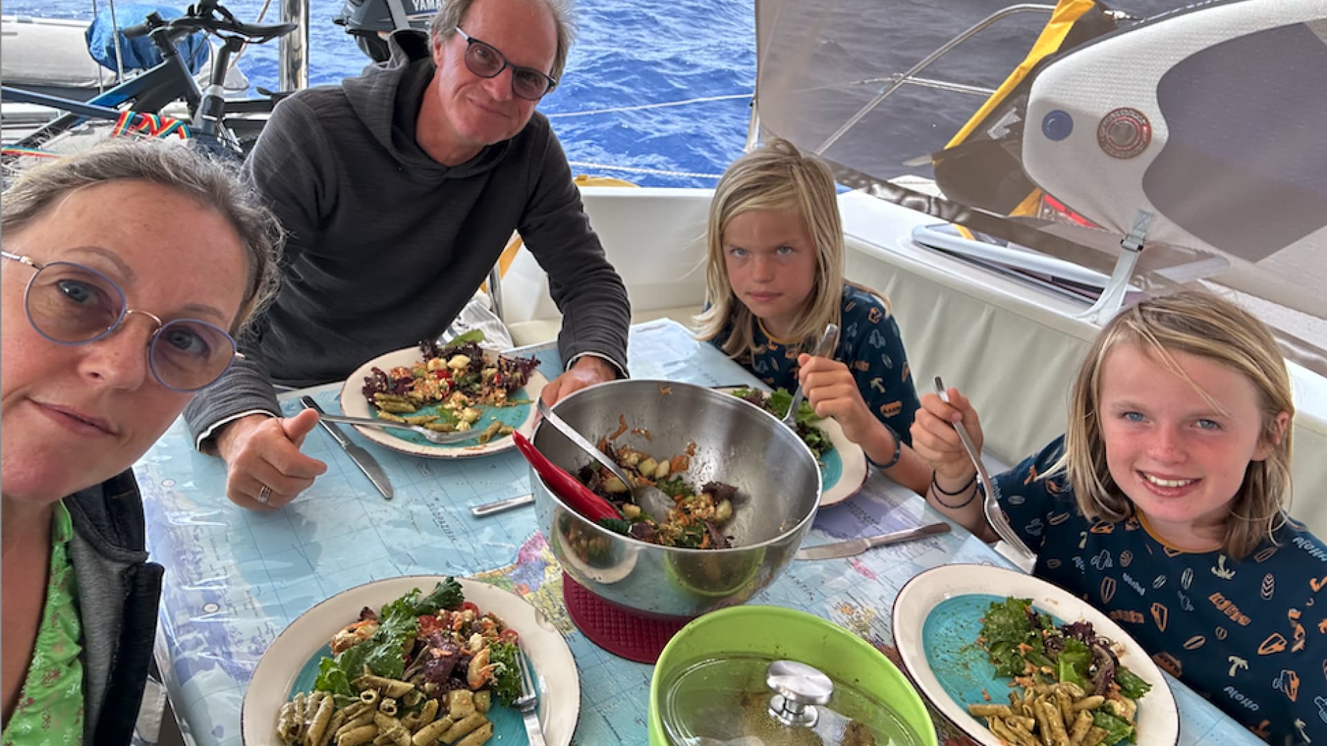 Vierköpfige Familie lebt auf einem Katamaran: "Das Meer ist unser Zuhause!"