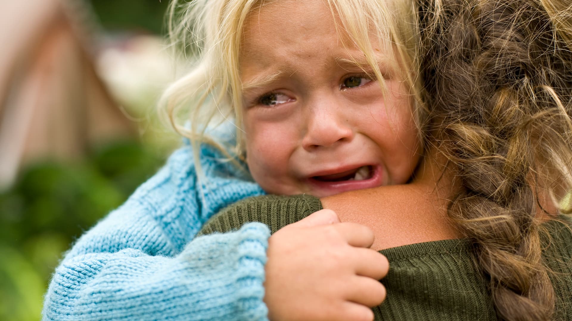 11 Sätze, mit denen ihr euer Kind richtig gut trösten könnt